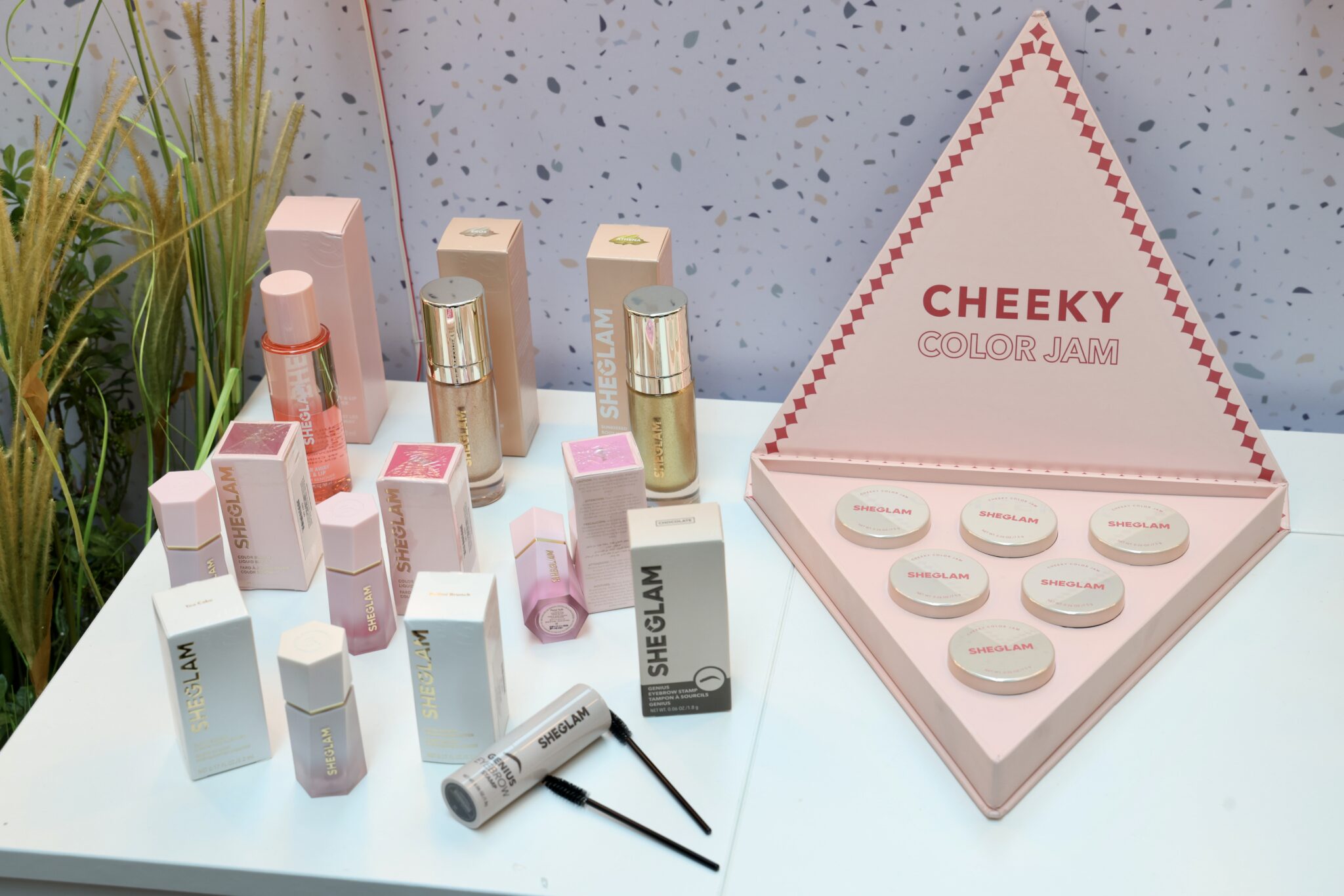 SHEIN debuts first-ever runway show in Singapore featuring Spring ...